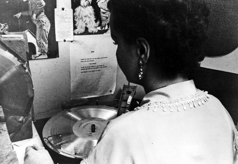 How were vinyl records made in the 1950s?