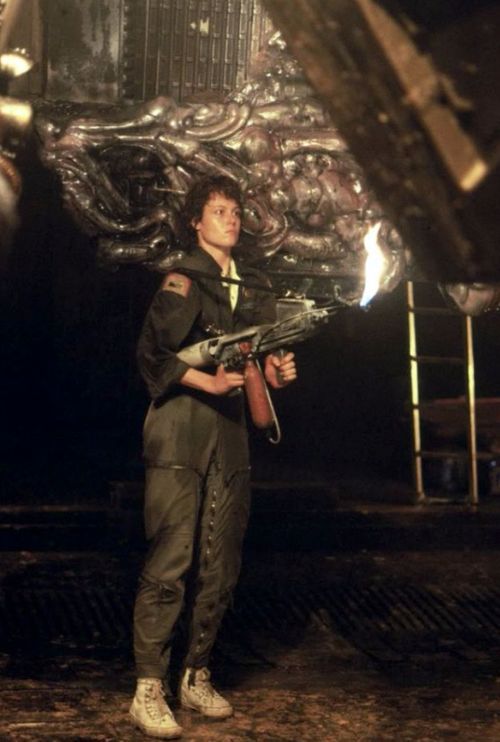 Rare behind-the-scenes colour photographs of Ridley Scott’s sci-fi ...