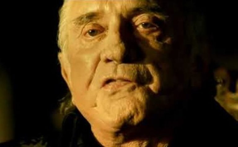 Watch Johnny Cash sing ‘Ring of Fire’ at final live show, just weeks ...