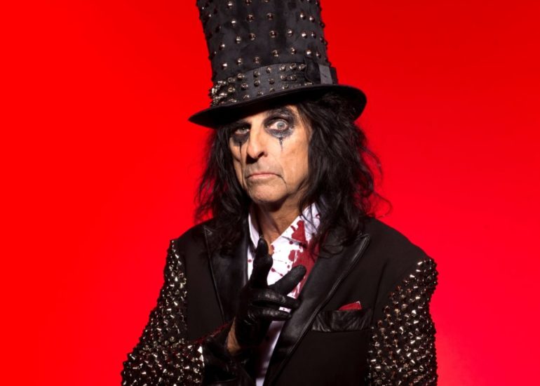 Alice Cooper remembers drinking with John Lennon