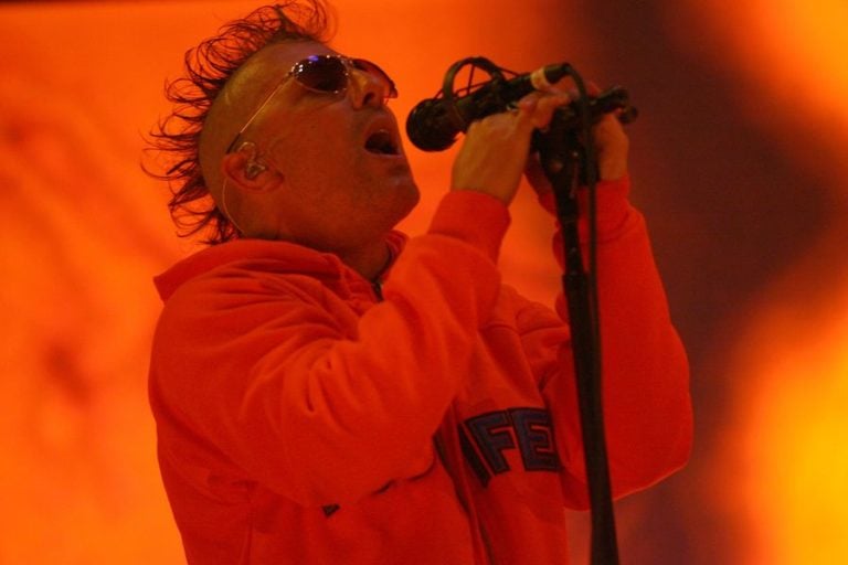 Watch Tool cover Led Zeppelin song 'No Quarter'.