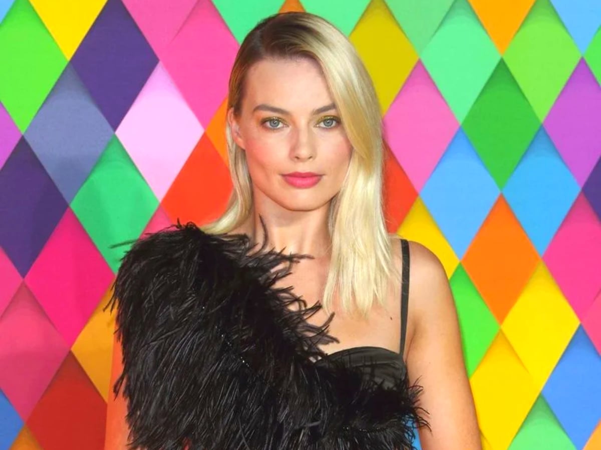 How Margot Robbie prepared for a sex scene with Leo DiCaprio