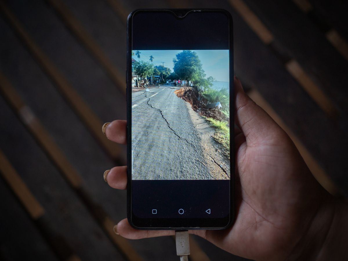 Andy Ball photographs the impact of sand mining in Cambodia