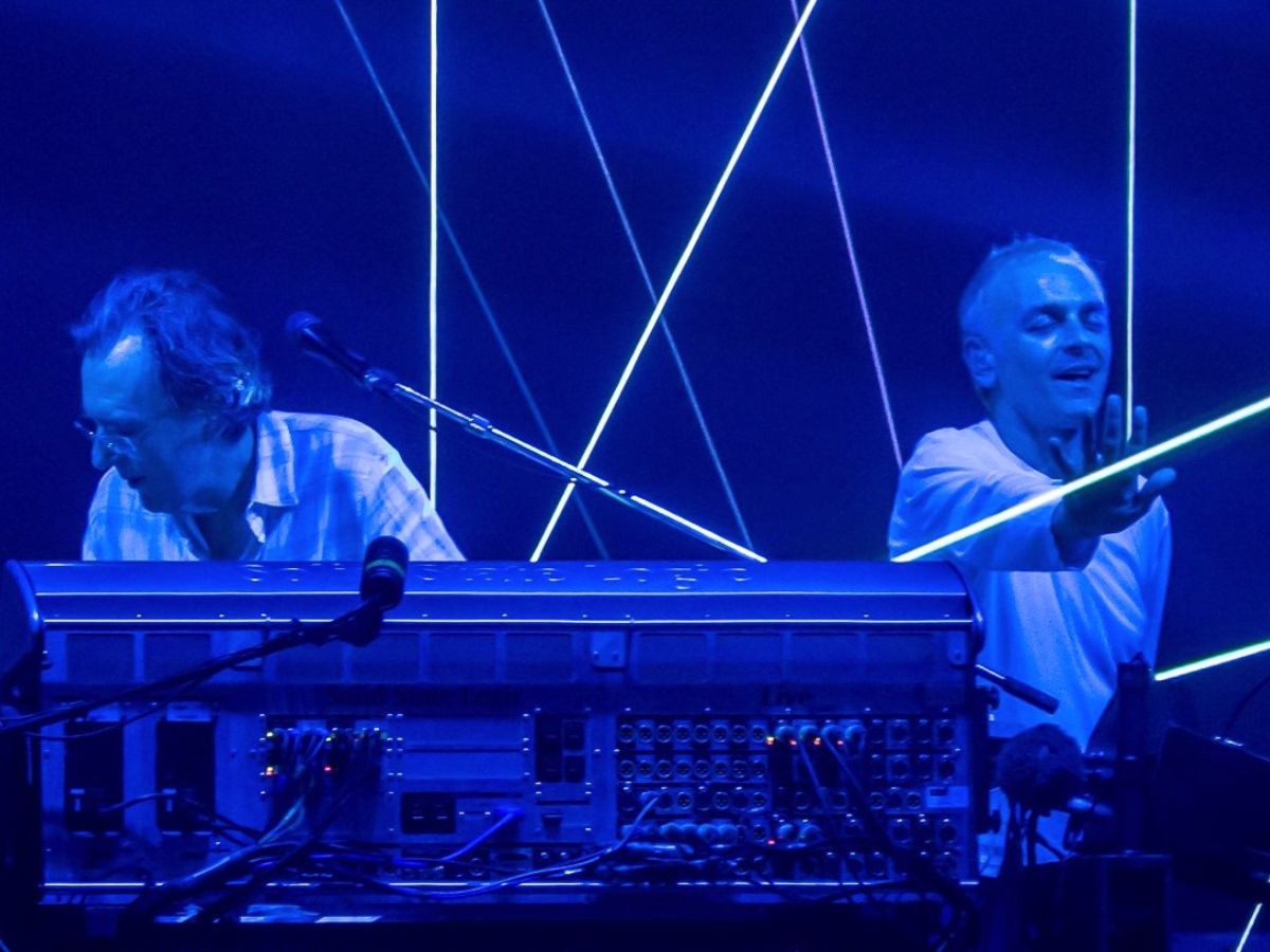 Watch Underworld perform ‘Born Slippy’ at Glastonbury 2016