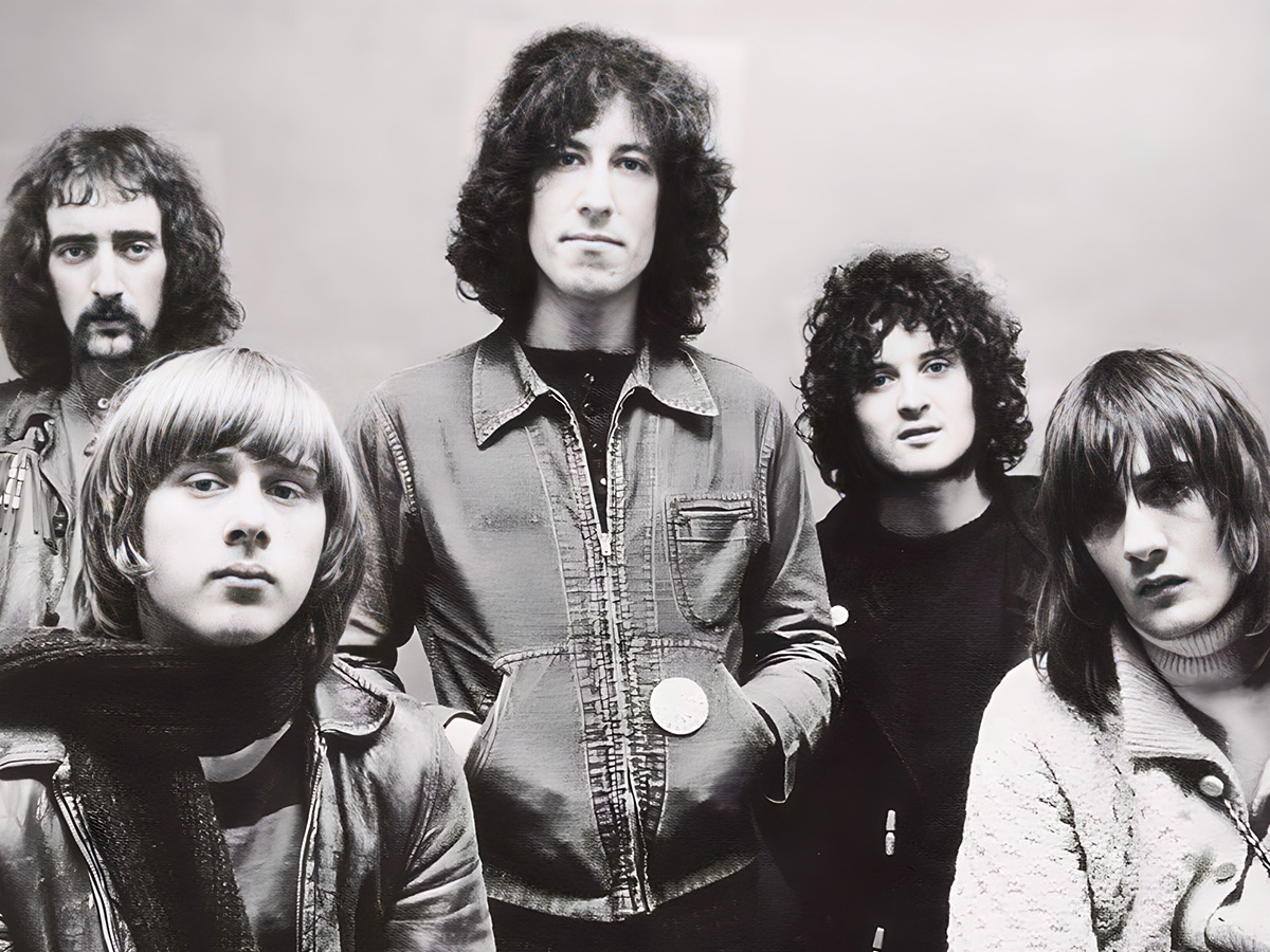 The "turning point" album that kept Fleetwood Mac alive