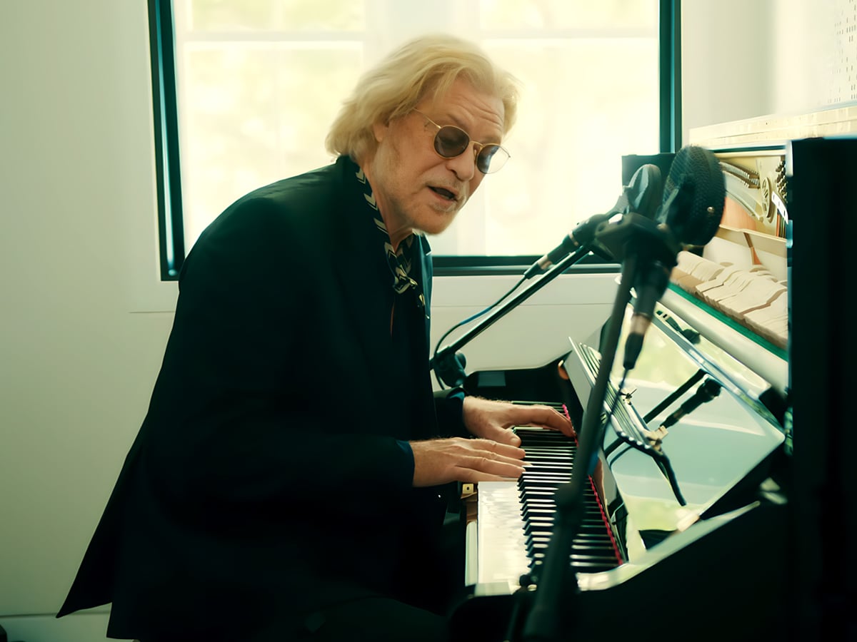 Daryl Hall gives promising health update after major surgery