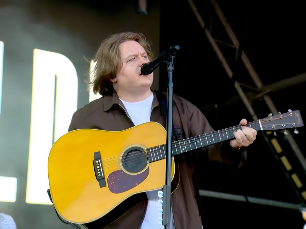 Lewis Capaldi surprises fans with new song on Aldi roof